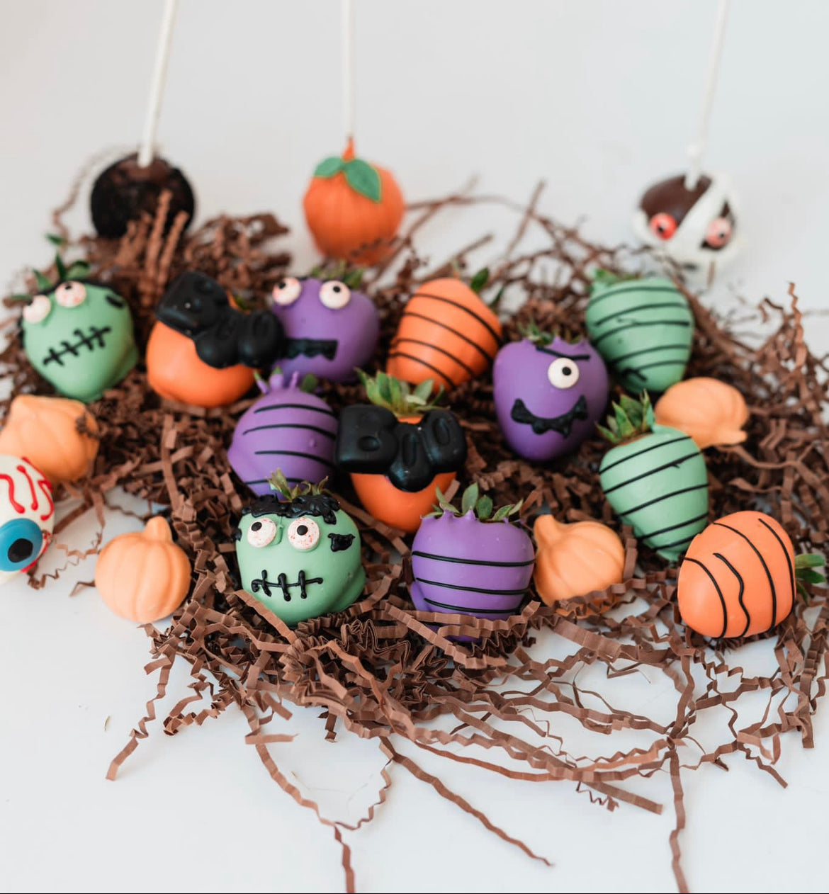 Spooky Berries – Dip the Tip Deserts